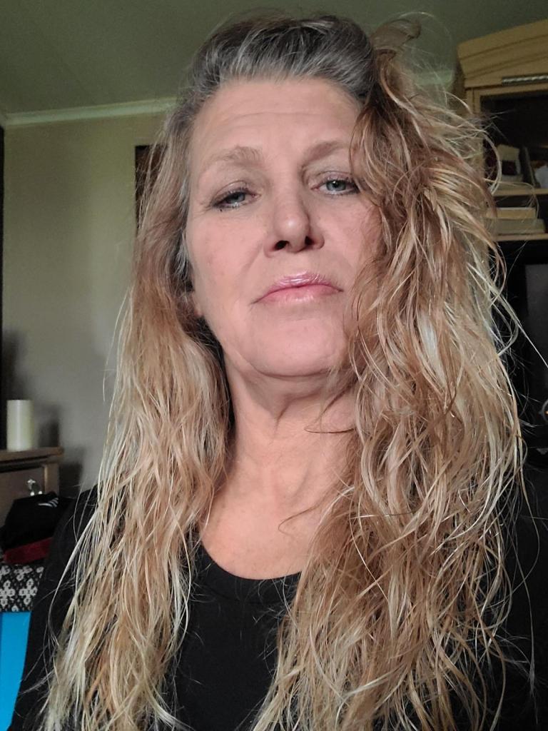 photo #2305490 » Cynthia Goff's Profile Pictures » WIMKIN - Free Speech ...